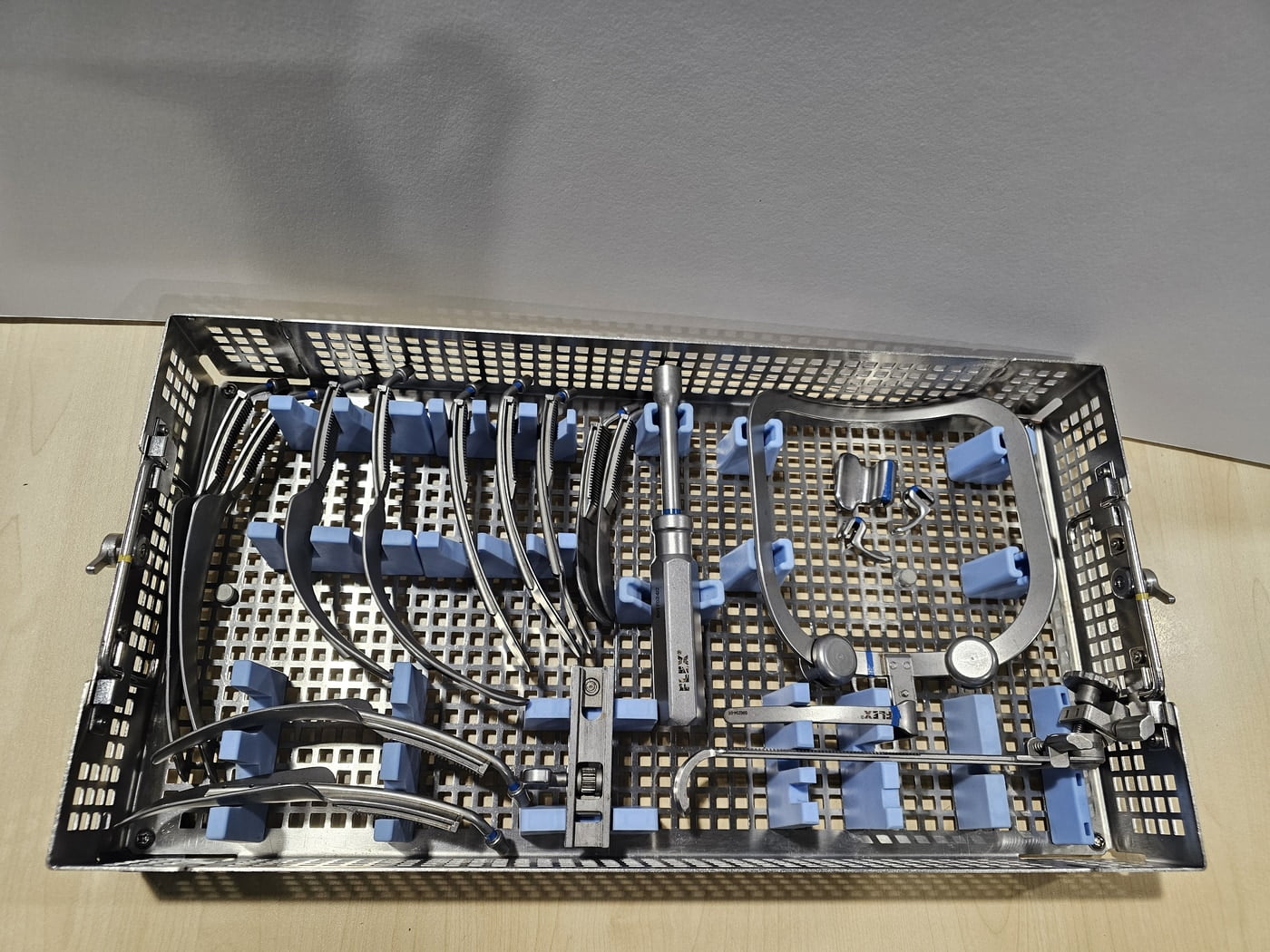 Medrobotics FLEX Retractor